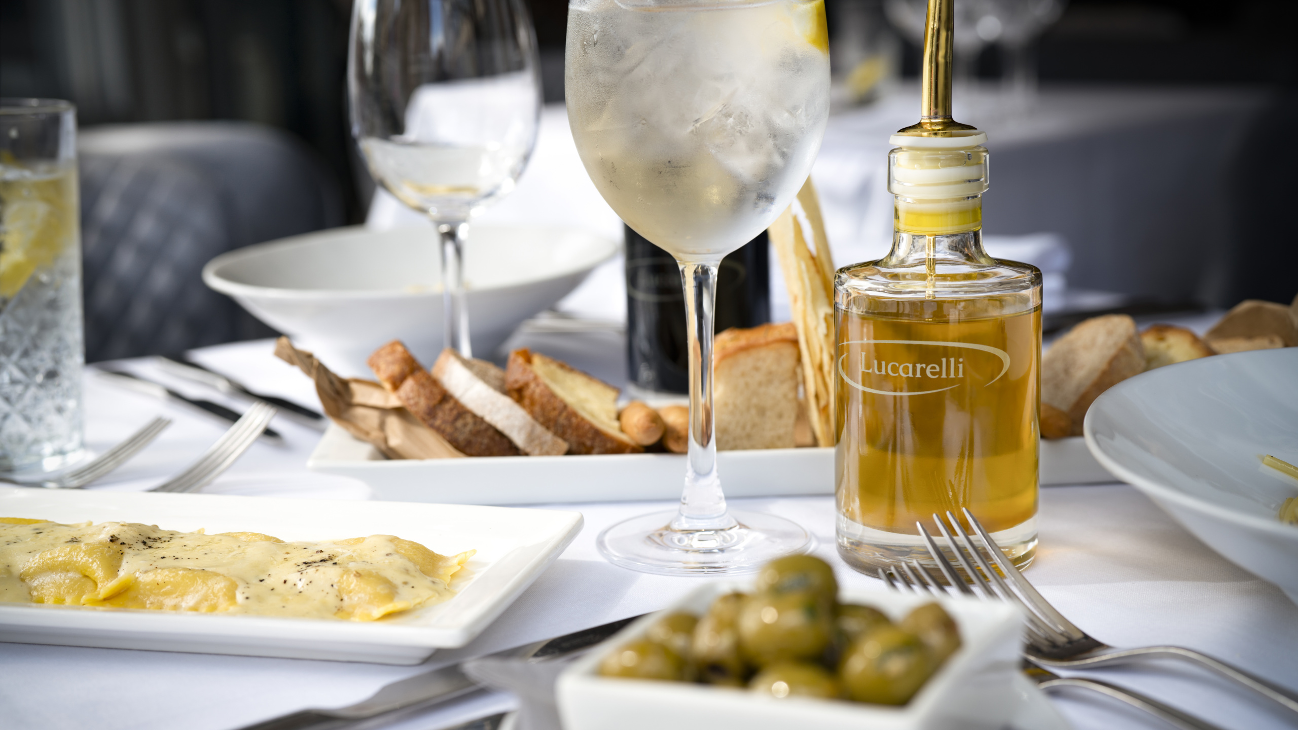 Lucarelli Knightsbridge - Preneur World